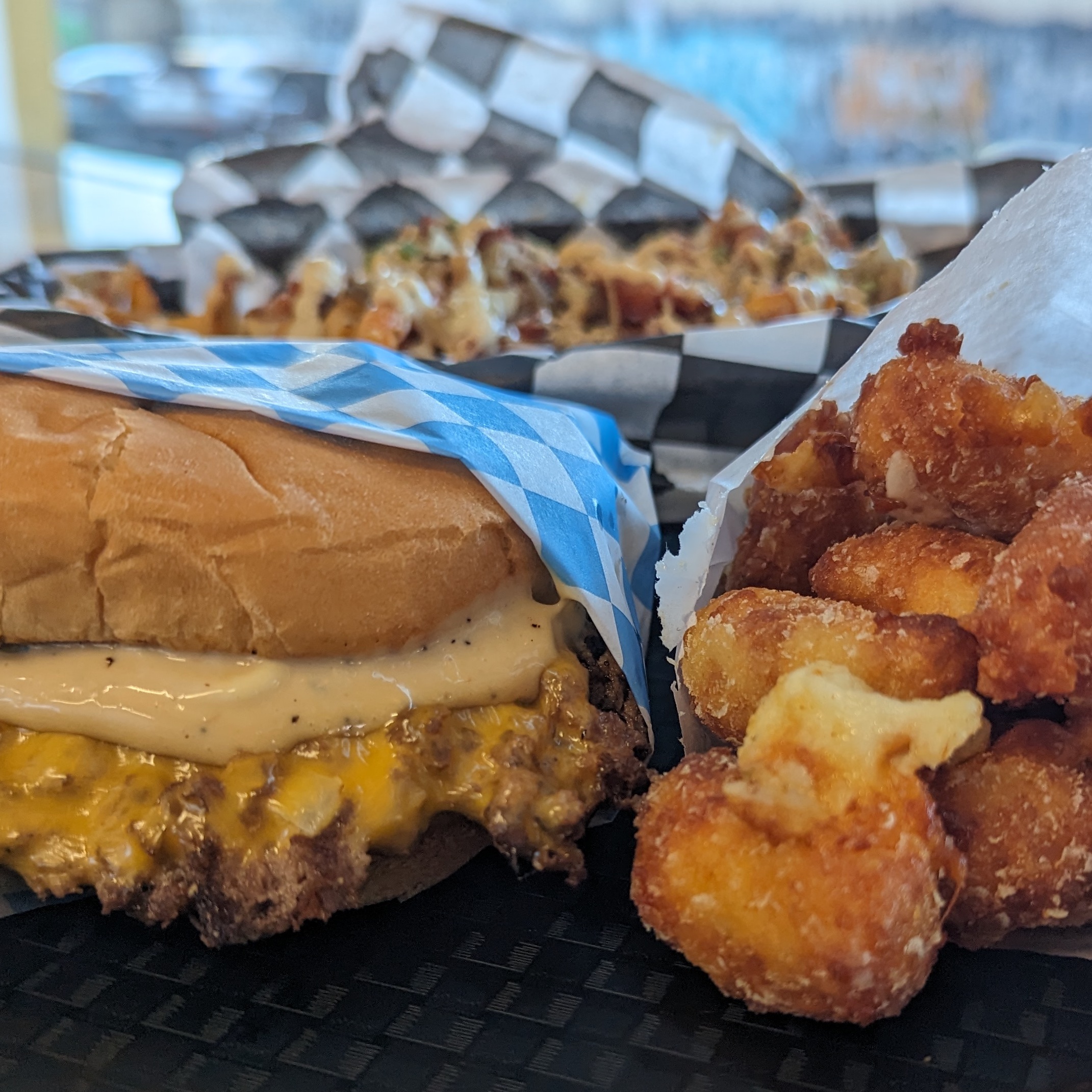 WOLFS HEAD – Burgers in Portland and beyond